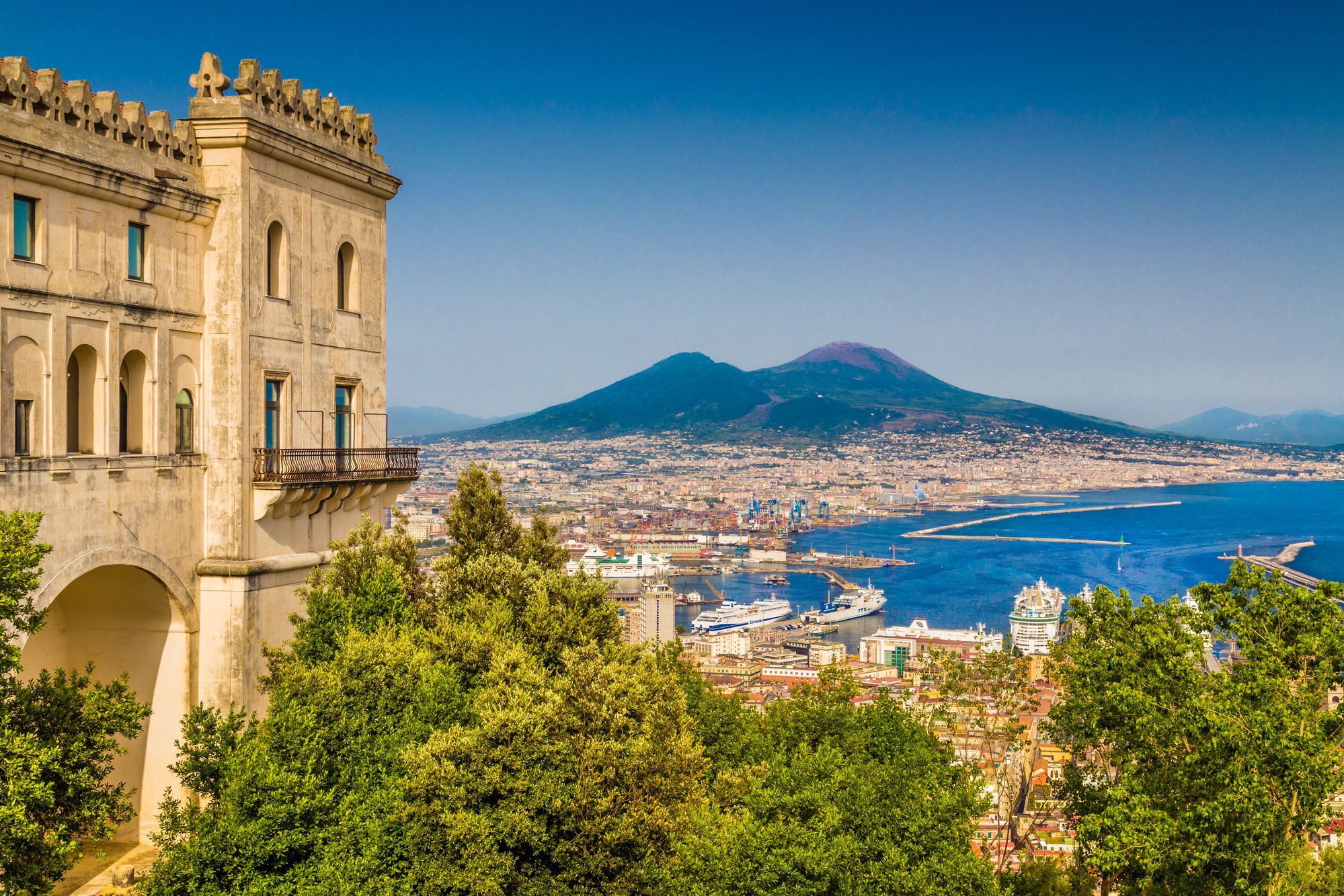 31 Fabulous Things to Do in Naples Italy