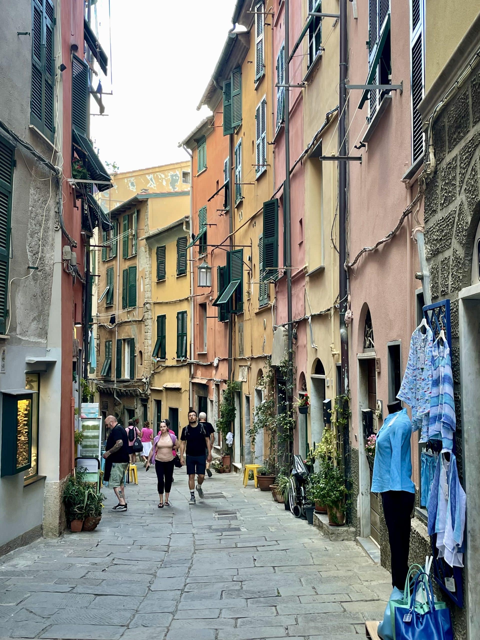 Guide to the 5 Towns of Cinque Terre - Which One is Best?