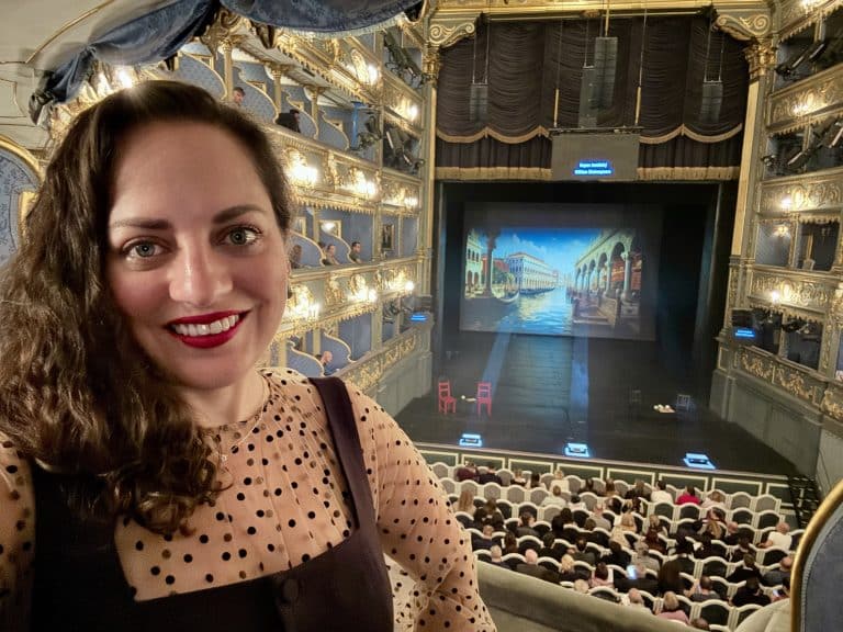 Adventurous Kate - The Solo Female Travel Blog